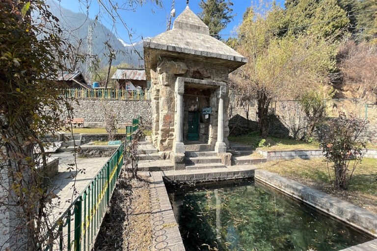 Must-Visit Lord Shiva Temples In Jammu & Kashmir In Mahashivratri