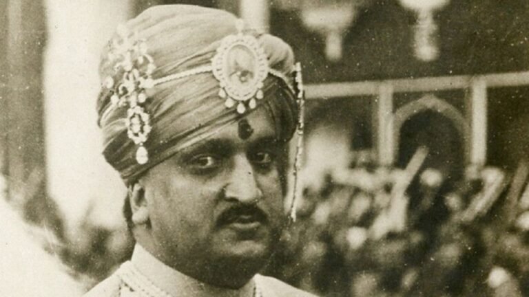 Interesting Facts About Maharaja Hari Singh: The Last Ruler Of Jammu ...
